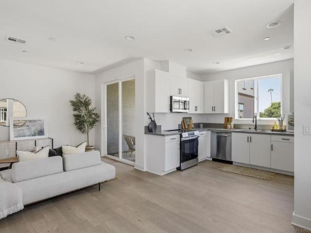 244 Pico Avenue 2