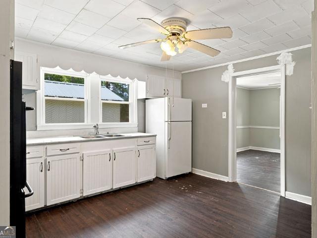 244 Pleasant Valley Road SE