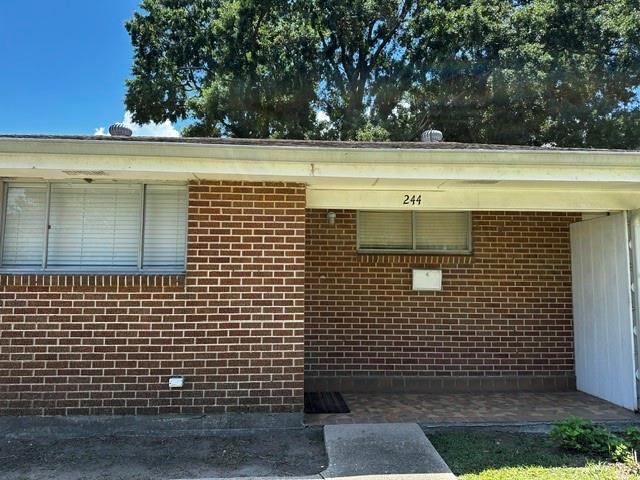 244 W Robert E Lee Boulevard