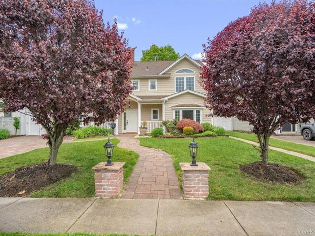 244 Water Ln S, Wantagh, NY 11793