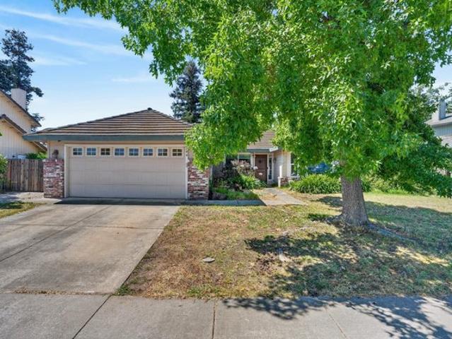 244 Wren Dr, Galt, CA 95632