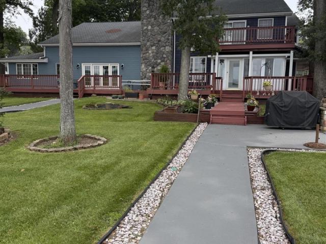 2454 Oakwood Drive