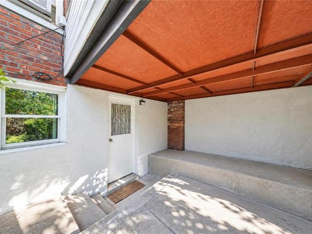 2454 East 18th Street