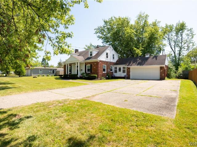 2454 Eggert Road