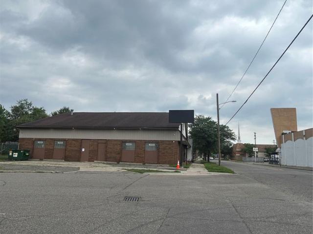 2454 Puritan Street
