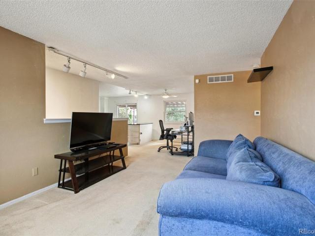 2454 Tulip Street