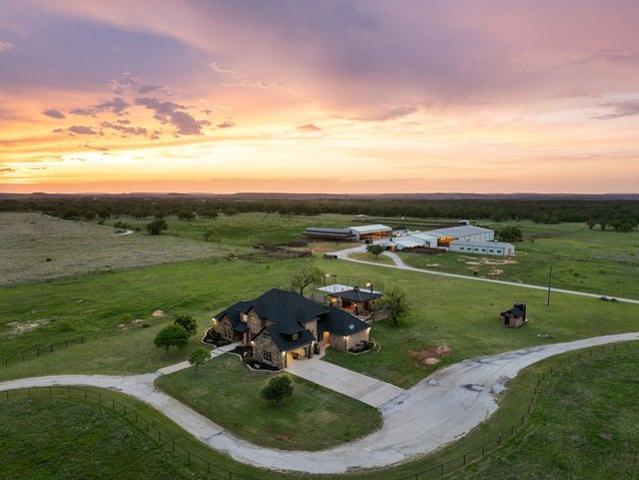2454 W Sh # 380, Jacksboro, TX 76458