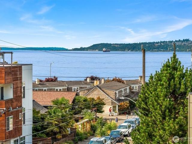 2454 55th Ave SW Unit A, Seattle, WA 98116
