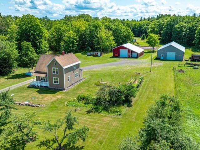 24551 Upper Point Mills Rd, Hancock, MI 49930