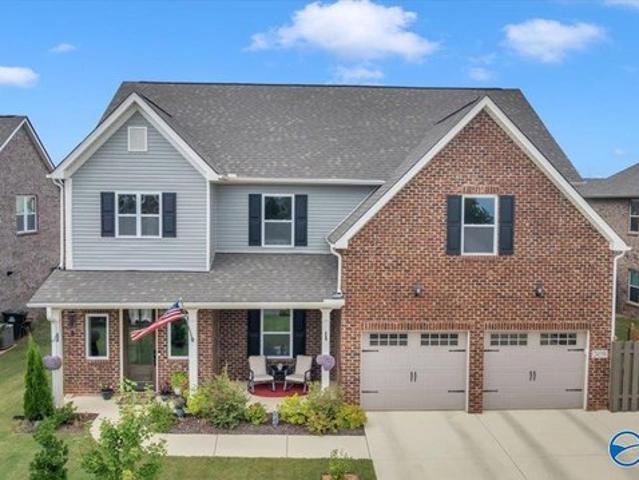 24559 Beacon Cir, Athens, AL 35613