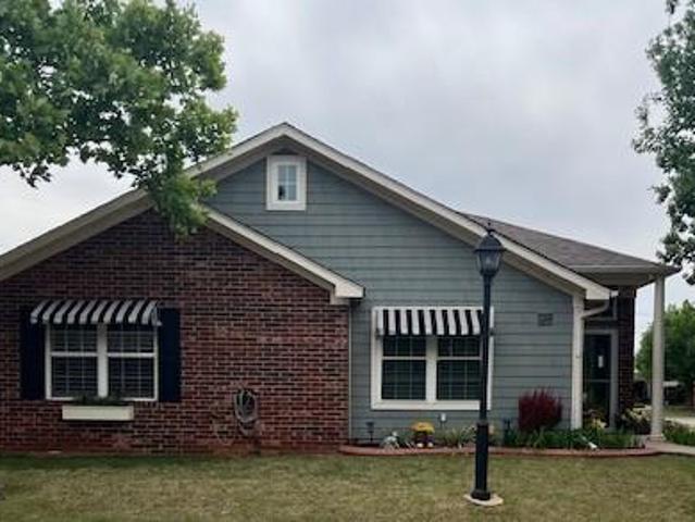 2455 Manchester Drive # 82