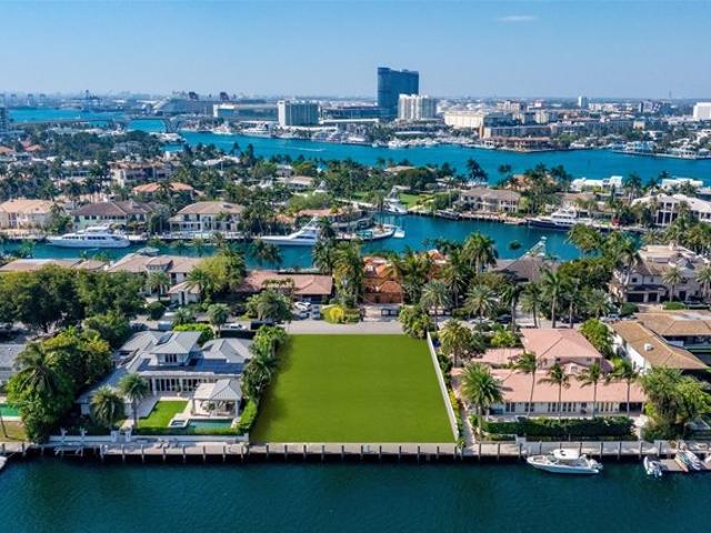 2455 Del Lago Dr, Fort Lauderdale, FL 33316