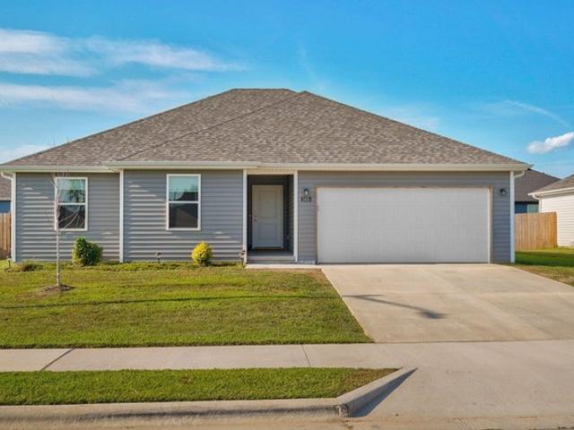 2455 E Terrier St, Republic, MO 65738