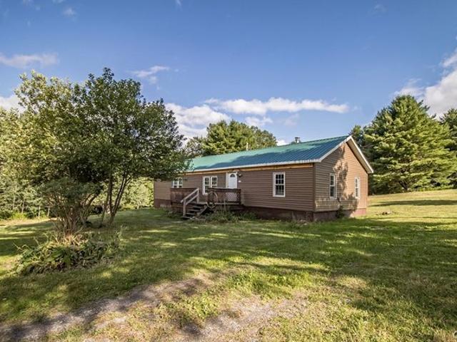 2455 Hatch Lake Rd, Eaton, NY 13334