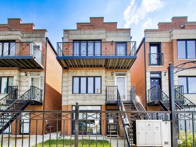 2455 W Arthington St Apt 2, Chicago, IL 60612