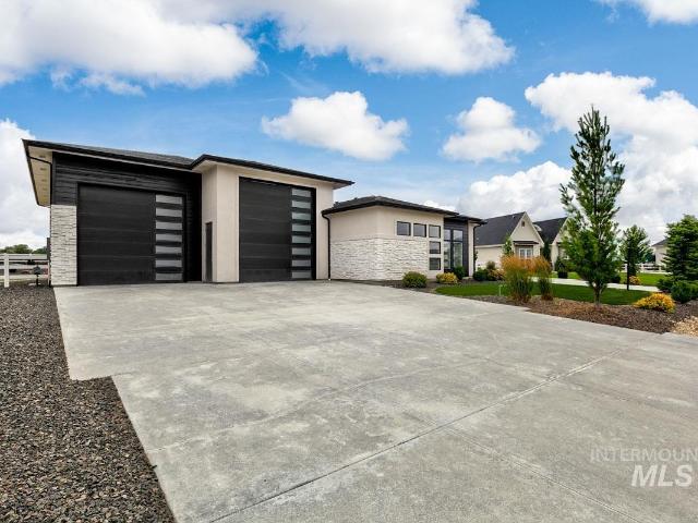 24564 Regal Rd