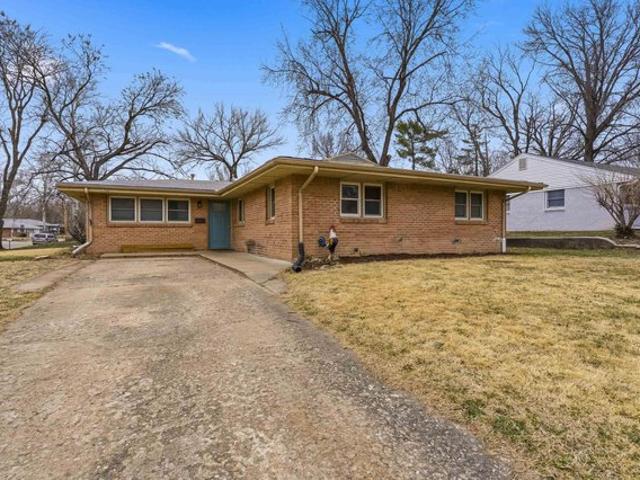 2456 Hobbs Dr, Manhattan, KS 66502