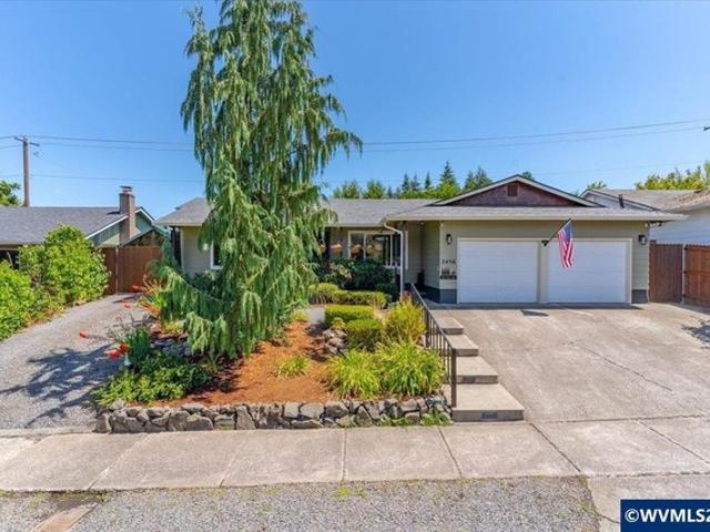 2456 Wintergreen Ave NW, Salem, OR 97304