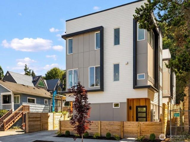 2456 55th Ave SW, Seattle, WA 98116