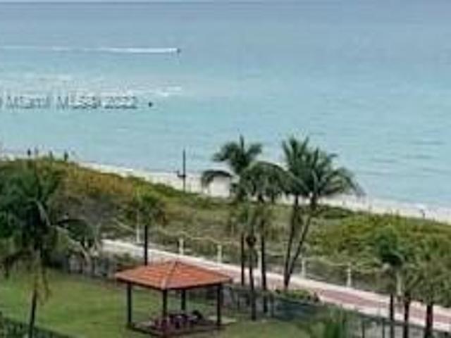 2457 Collins Ave #704 Miami Beach, FL 33140