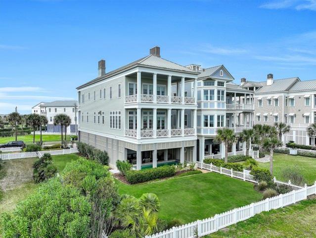 2457 E Seaside Dr, Galveston, TX 77550
