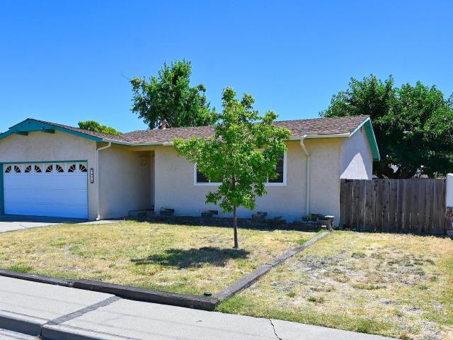 2457 Tanager Ct