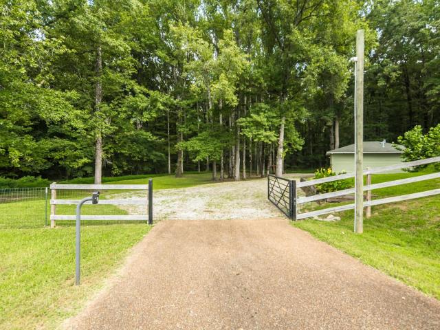 24585 hwy 64 hwy
