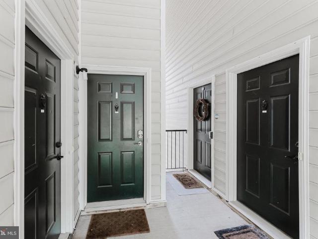 24588 Byrne Meadow Square # 302