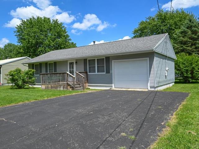 2458 Mercer Dr, Marion, OH 43302