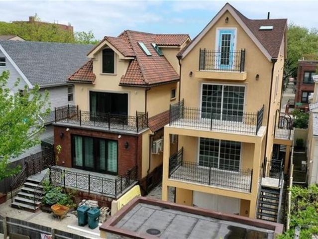 2458 E 12th St, Brooklyn, NY 11235