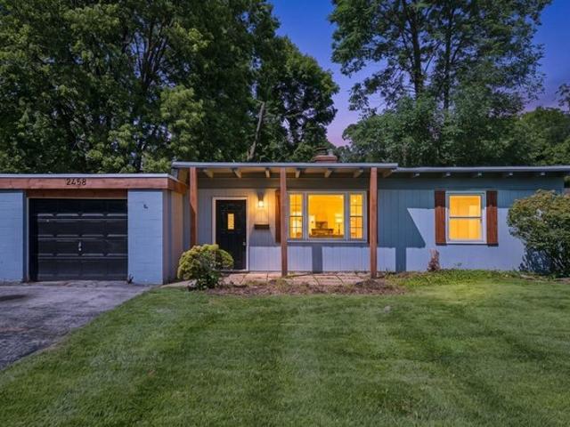 2458 Edgevale Rd, Columbus, OH 43221