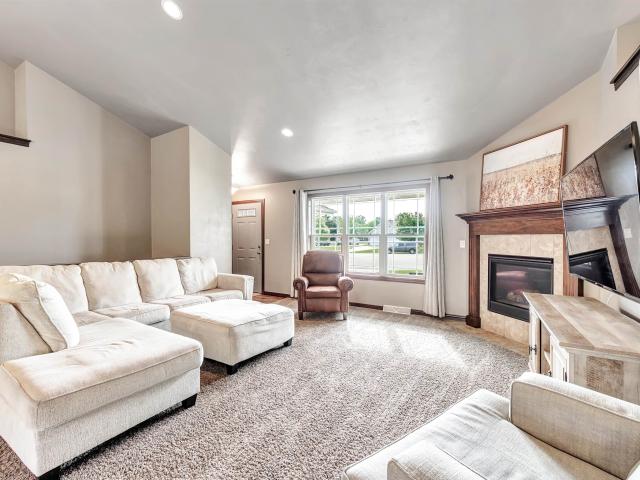 2458 prairie wind court