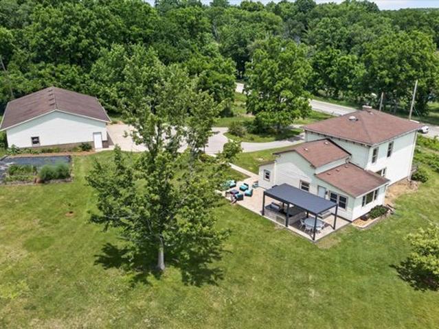 2458 S Madison Rd, Beloit, WI 53511