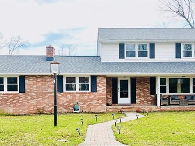2459 Buttonwood Dr, Vineland, NJ 08361