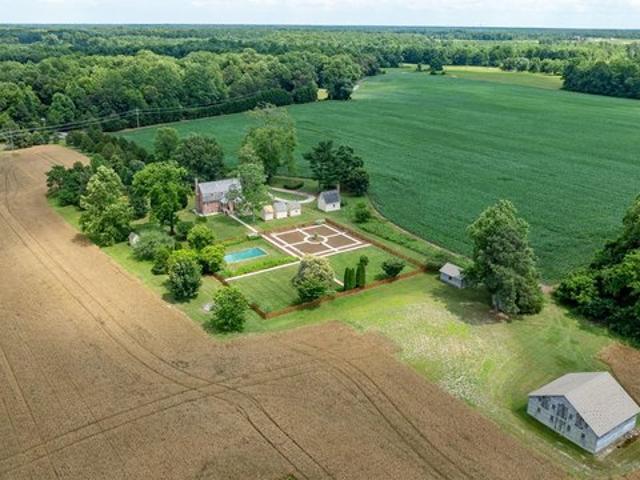 2459 Dunbrooke Rd, Tappahannock, VA 22560