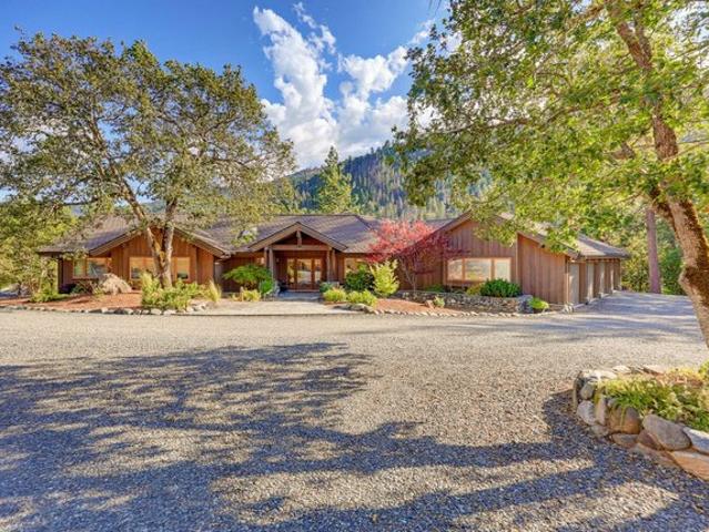 2459 Little Applegate Rd, Jacksonville, OR 97530