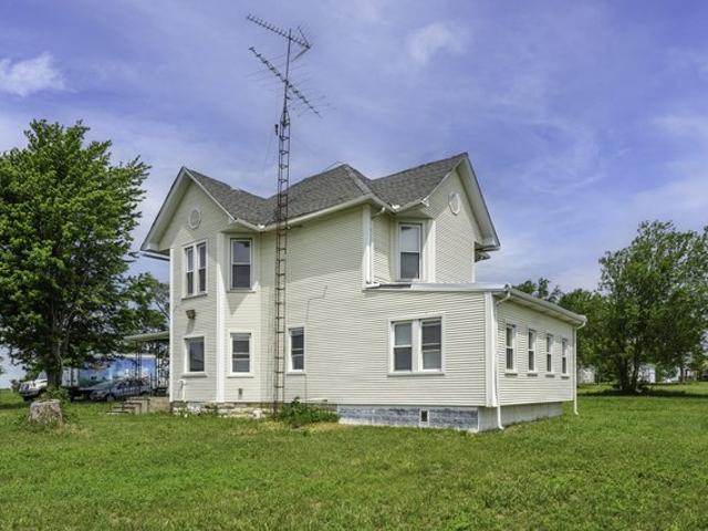 24501 N 1300 East Rd, Cornell, IL 61319