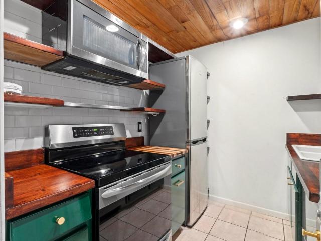 2450 Ashdale Dr # D 106