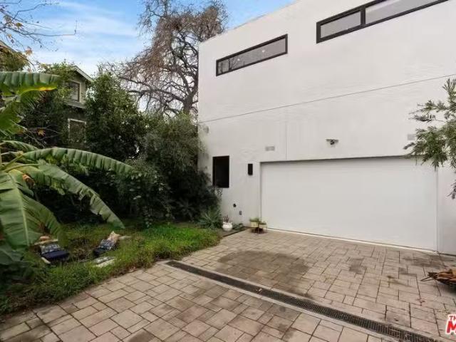 2450 Glencoe Ave Houses in Los Angeles, CA