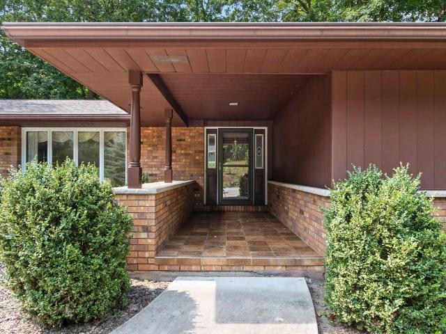 2450 hillside lane
