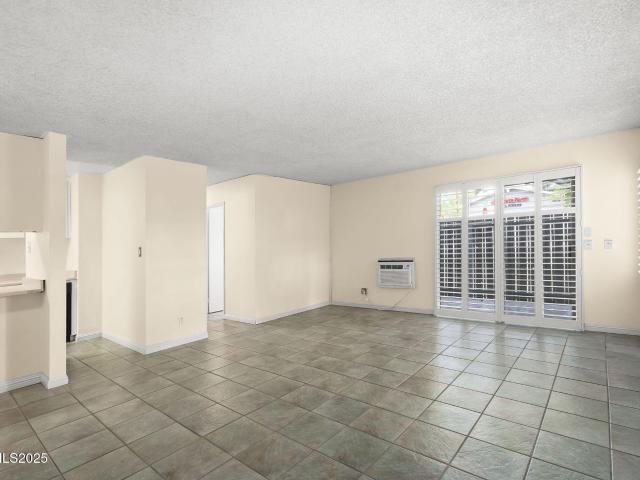 2450 Lymbery St, Unit 105, Reno, NV 89509 | MLS #250053