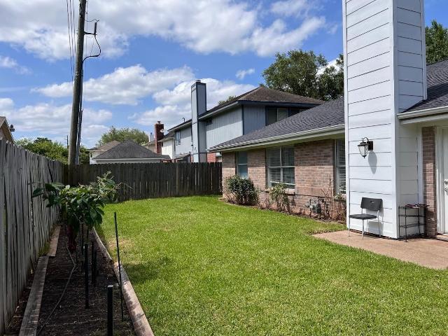 2450 Parkwood Lane