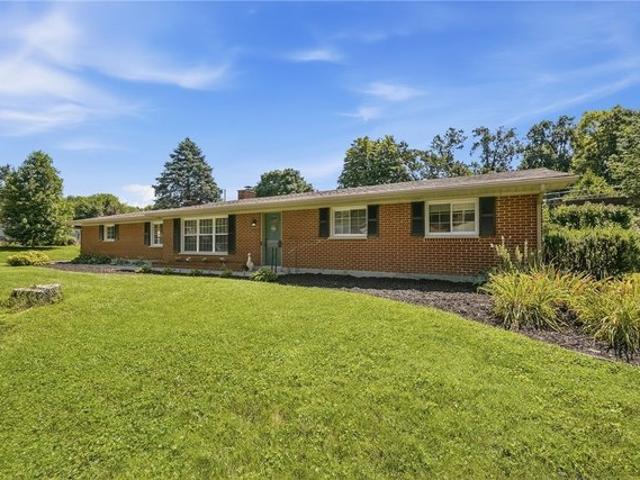 2450 Rawnsdale Rd, Kettering, OH 45440