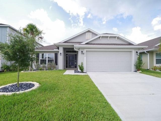 2450 Roygaris St NW, Palm Bay, FL 32907