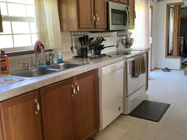 2450 W Leatherwood Rd