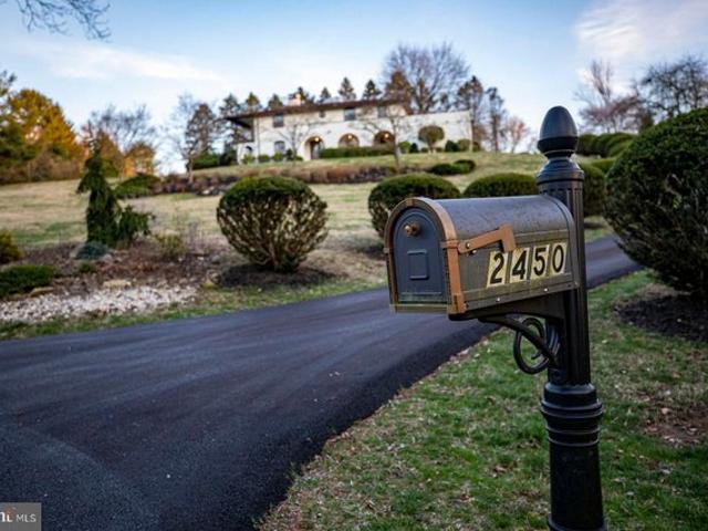 2450 White Horse Rd, Berwyn, PA 19312