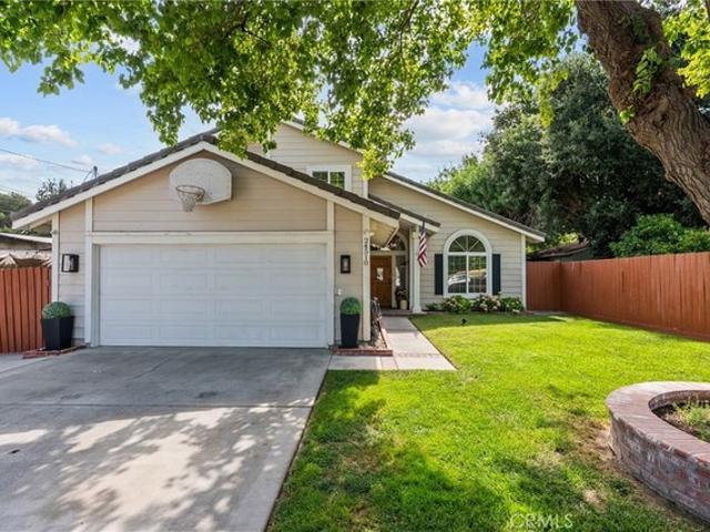 24510 Apple St, Newhall, CA 91321