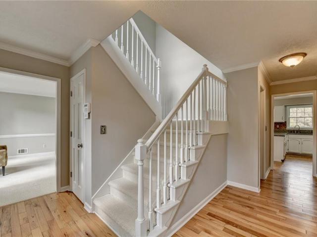 2451 Meadowglen Trail