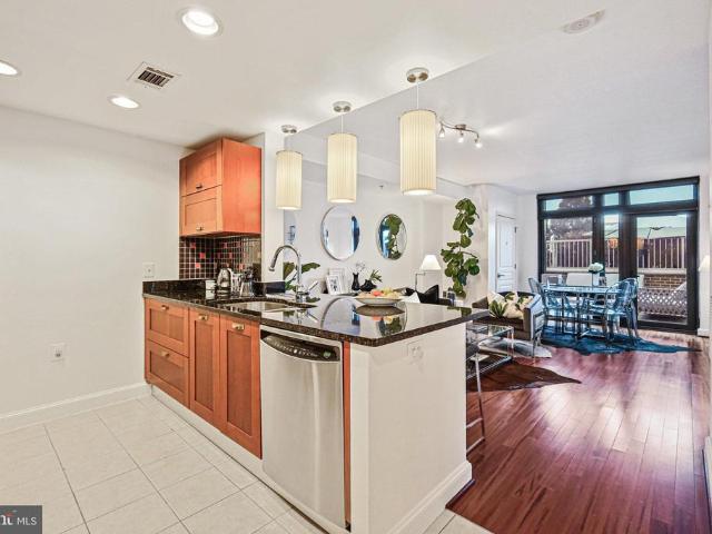 2451 Midtown Avenue # 723