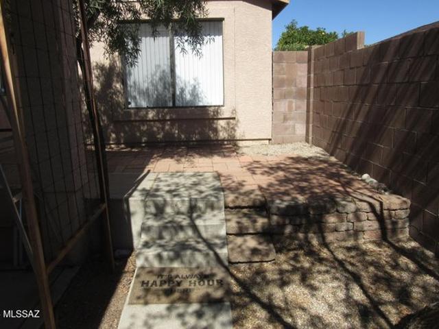 2451 N Palo Hacha Dr, Tucson, AZ 85745